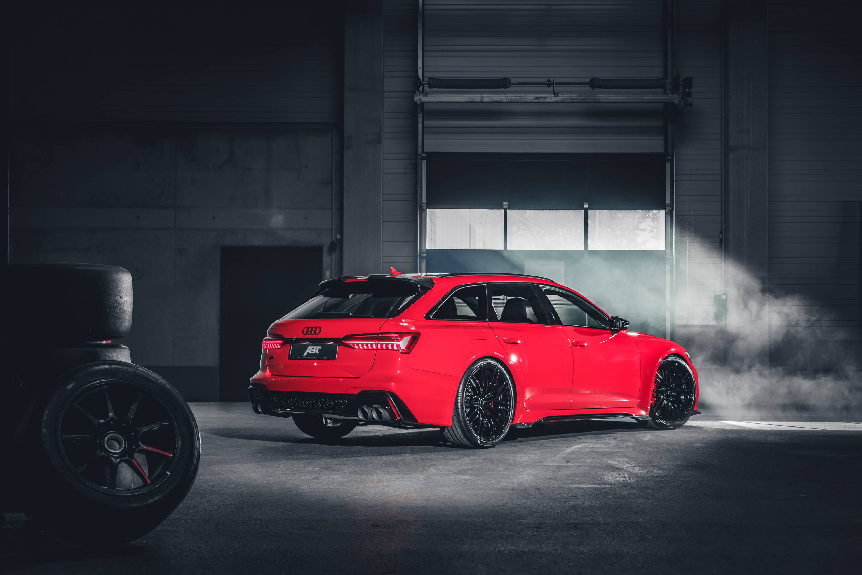 Perfect platform for ultimate high-performance station wagons - Audi ...