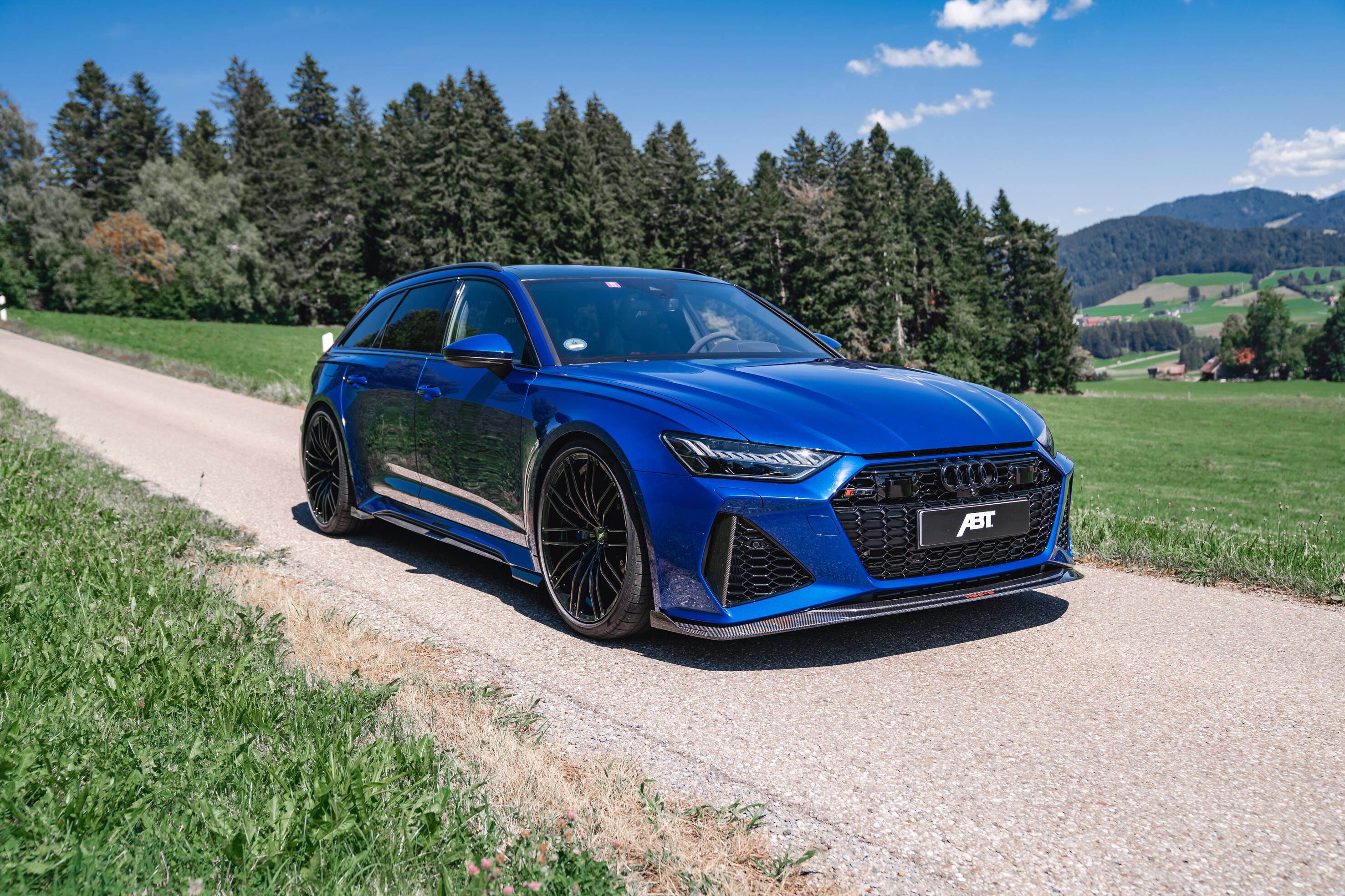 Perfect platform for ultimate high-performance station wagons - Audi ...