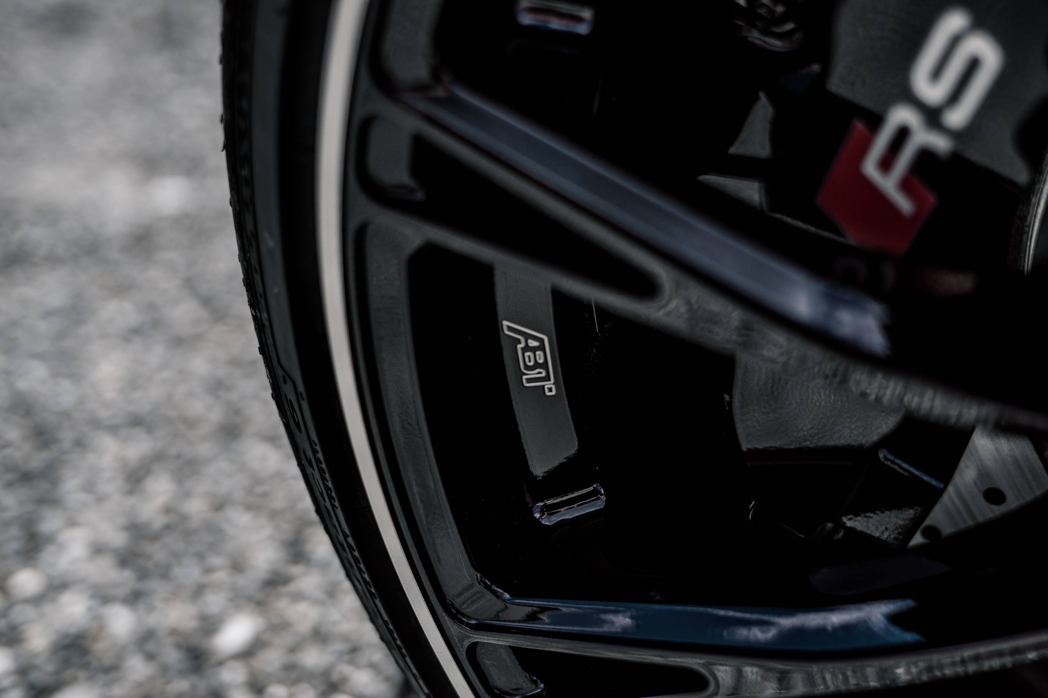 "Edelweiss" with 500 HP and the NEW 20-inch GR rims: the ABT Audi RS3 ...