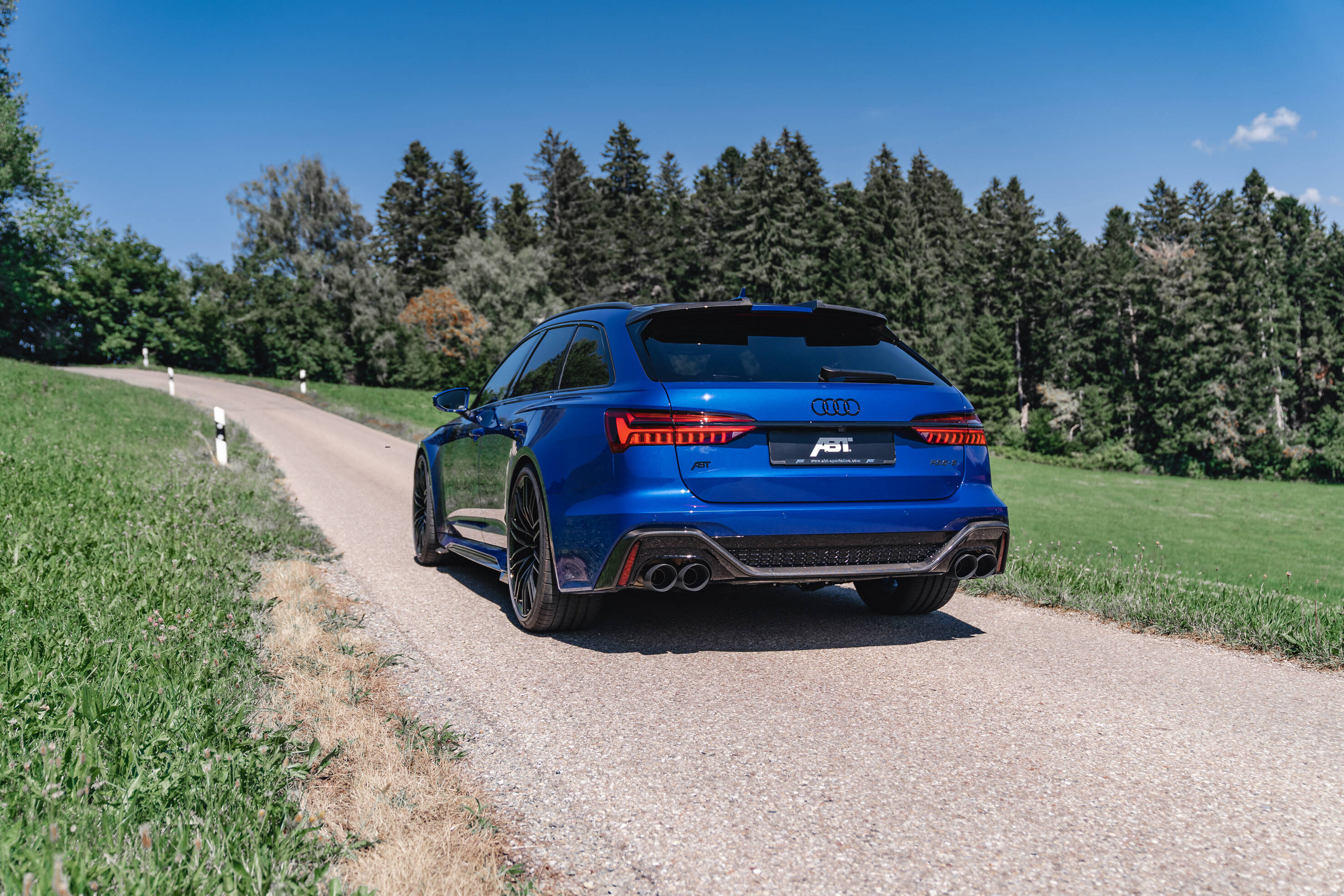 Perfect platform for ultimate high-performance station wagons - Audi Tuning, VW Tuning ...