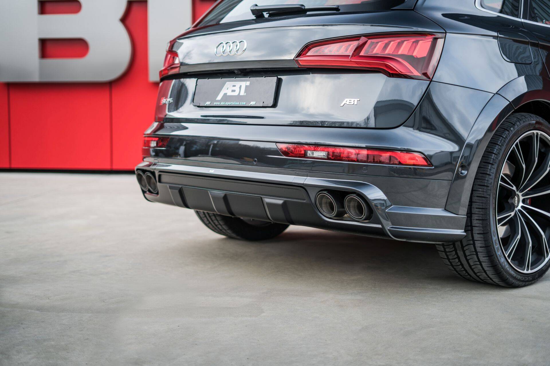 Striking in power and design ABT Audi SQ5 with Widebody Aerokit and 425 HP Audi Tuning VW Tuning Chiptuning von ABT Sportsline