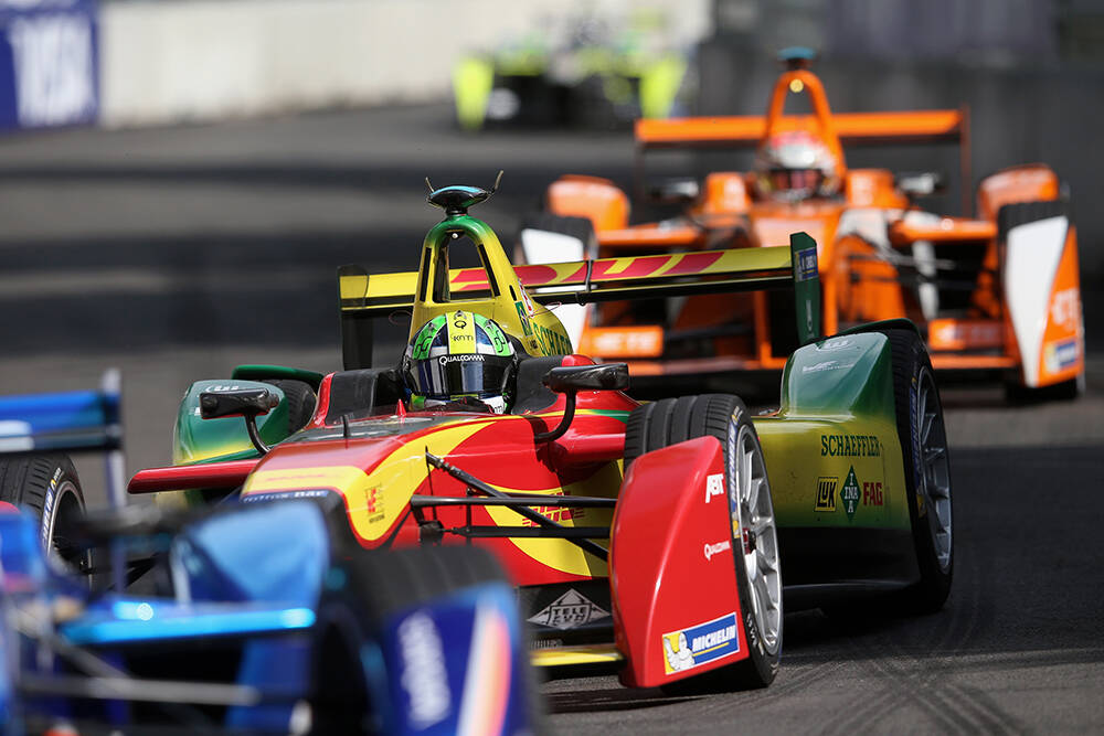 Fans enjoy heart-stopping Formula E finale - Audi Tuning, VW Tuning ...