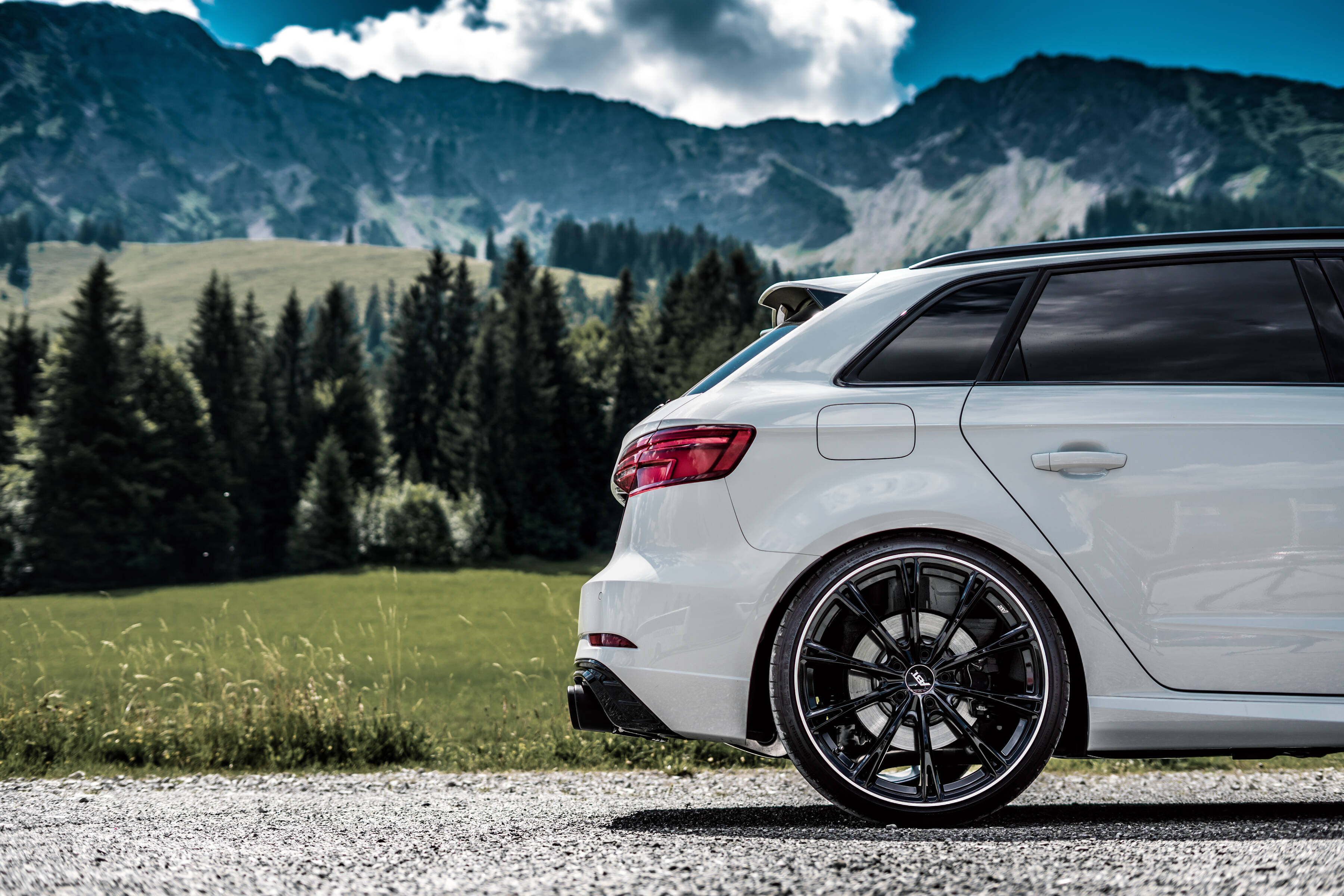 "Edelweiss" with 500 HP and the NEW 20-inch GR rims: the ABT Audi RS3 ...