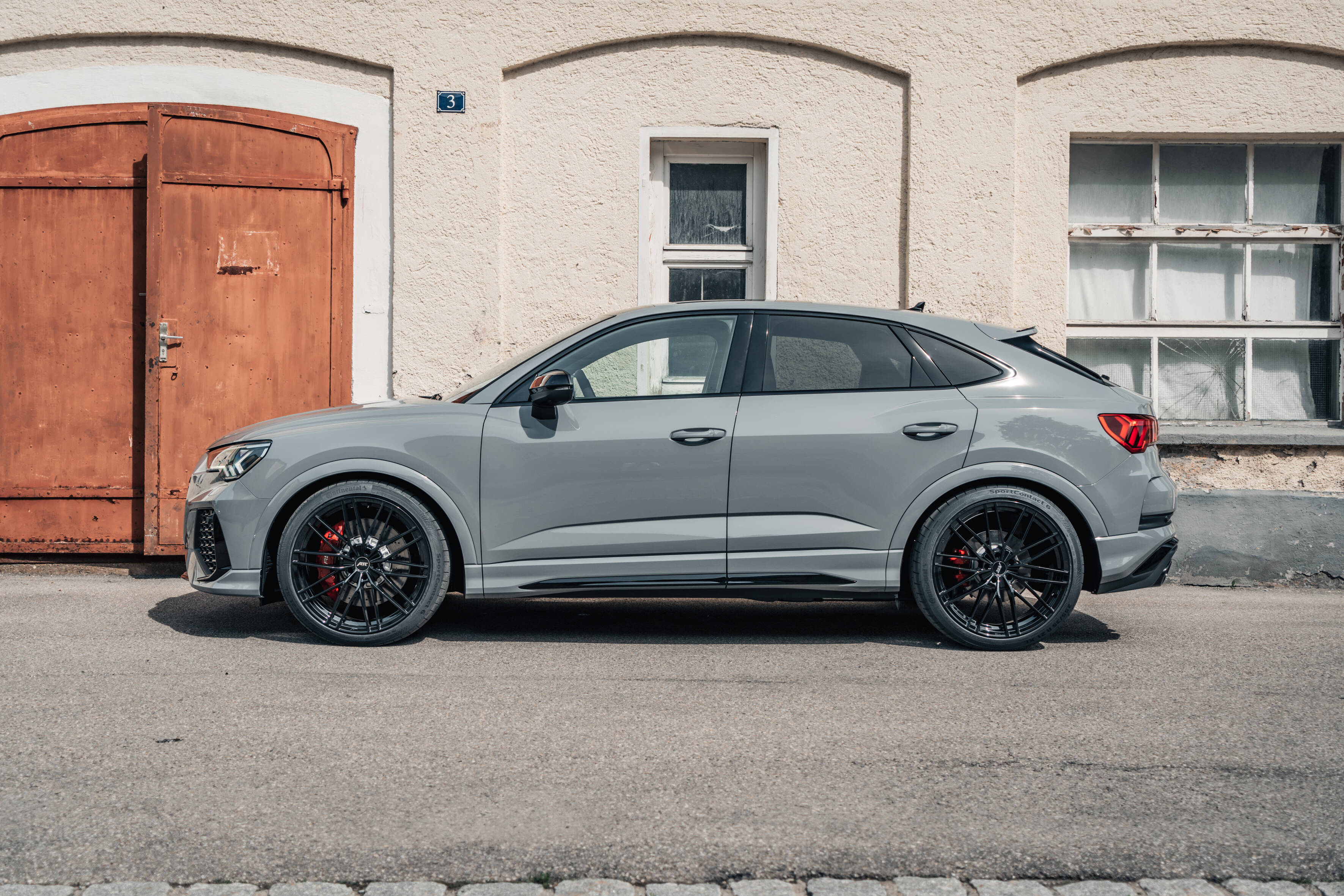 High five for the Audi RS Q3! - Audi Tuning, VW Tuning, Chiptuning von ABT Sportsline.