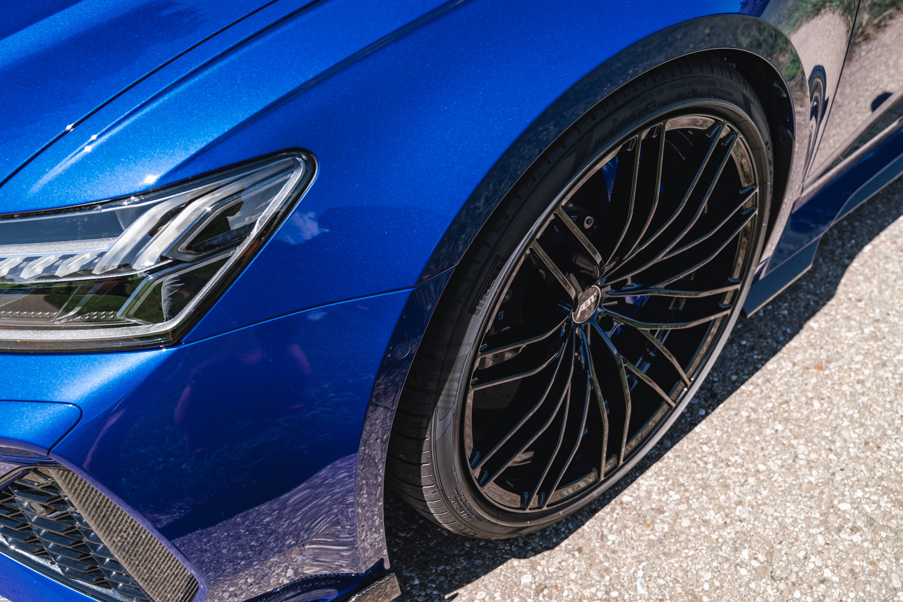 Perfect platform for ultimate high-performance station wagons - Audi ...